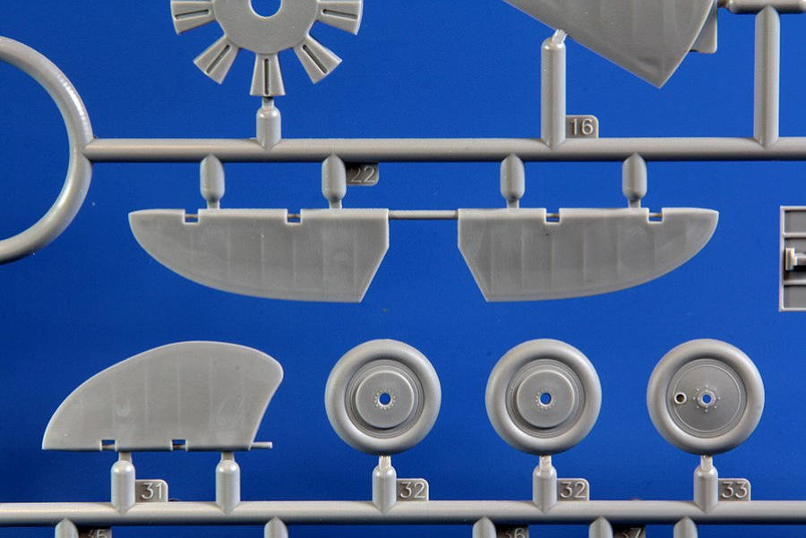 ICM 48097 - I-16 type 24